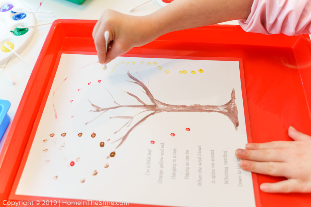Autumn Tree Q-Tip Painting – Free Printable Craft Activity for Kids ...